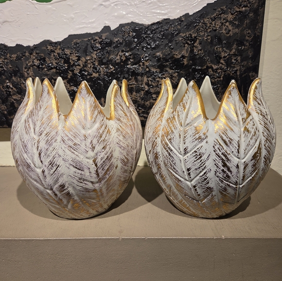 Royal Haeger | Accents | Artistic Gold And Cream Leaf Pattern Vases ...
